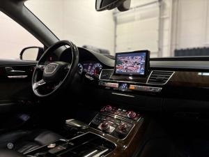Melns Audi A8 2016 Viļņa, ar dzinēja tilpumu 3.99 L un nobraukumu 204 tūkst. km par 18000 €, foto 20 vietnē AUTOMOTO.COM.LV
