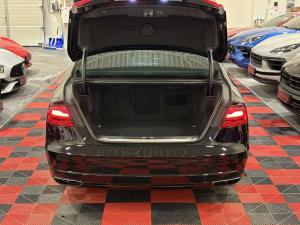 Melns Audi A8 2016 Viļņa, ar dzinēja tilpumu 3.99 L un nobraukumu 204 tūkst. km par 18000 €, foto 37 vietnē AUTOMOTO.COM.LV
