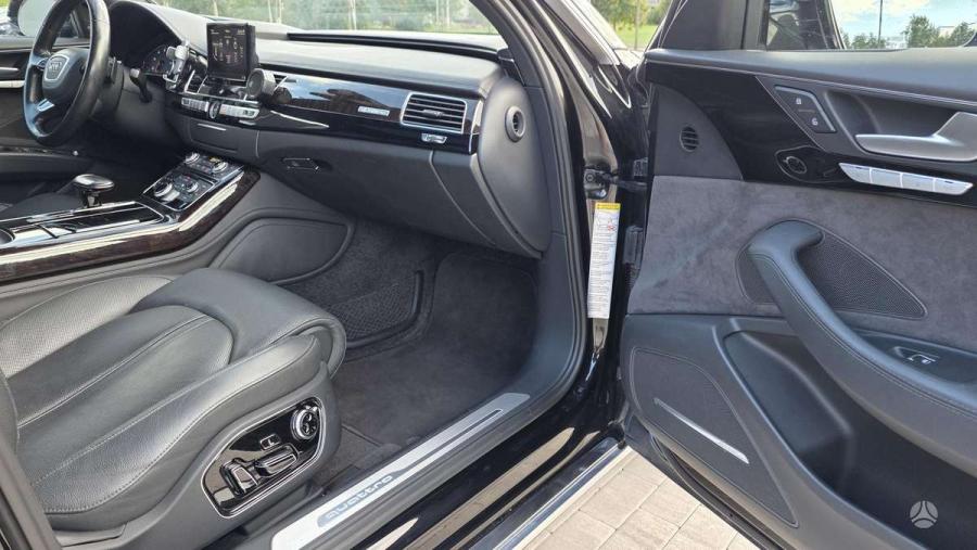Melns Audi A8 2016 Šauļi, ar dzinēja tilpumu 3.00 L un nobraukumu 121 tūkst. km par 21500 €, foto 16 vietnē AUTOMOTO.COM.LV