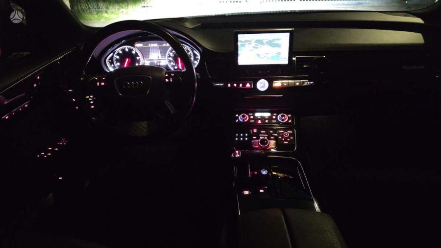 Melns Audi A8 2016 Šauļi, ar dzinēja tilpumu 3.00 L un nobraukumu 121 tūkst. km par 21500 €, foto 28 vietnē AUTOMOTO.COM.LV