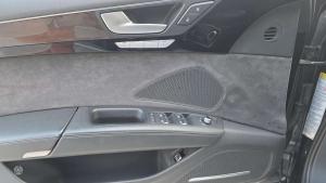 Melns Audi A8 2016 Šauļi, ar dzinēja tilpumu 3.00 L un nobraukumu 121 tūkst. km par 21500 €, foto 31 vietnē AUTOMOTO.COM.LV