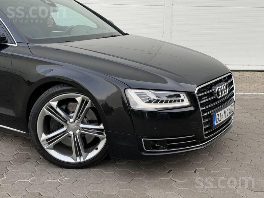 Black Audi A8 2016 in Riga, with an engine capacity of 4.20 L and mileage of 0 thousand km for 18500 €, photo 23 on AUTOMOTO.COM.LV