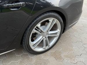 Black Audi A8 2016 in Riga, with an engine capacity of 4.20 L and mileage of 0 thousand km for 18500 €, photo 31 on AUTOMOTO.COM.LV