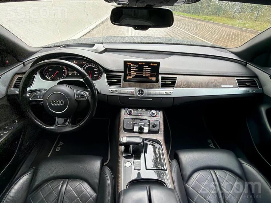 Black Audi A8 2016 in Riga, with an engine capacity of 4.20 L and mileage of 0 thousand km for 18500 €, photo 33 on AUTOMOTO.COM.LV