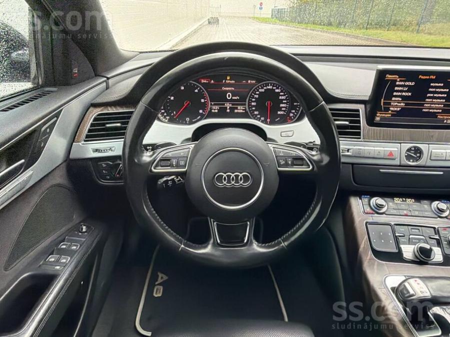 Black Audi A8 2016 in Riga, with an engine capacity of 4.20 L and mileage of 0 thousand km for 18500 €, photo 35 on AUTOMOTO.COM.LV