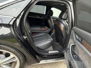 Black Audi A8 2016 in Riga, with an engine capacity of 4.20 L and mileage of 0 thousand km for 18500 €, photo 44 on AUTOMOTO.COM.LV