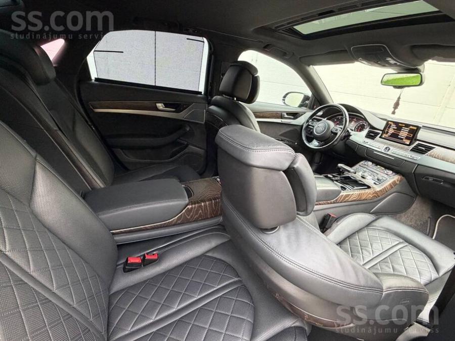 Black Audi A8 2016 in Riga, with an engine capacity of 4.20 L and mileage of 0 thousand km for 18500 €, photo 49 on AUTOMOTO.COM.LV