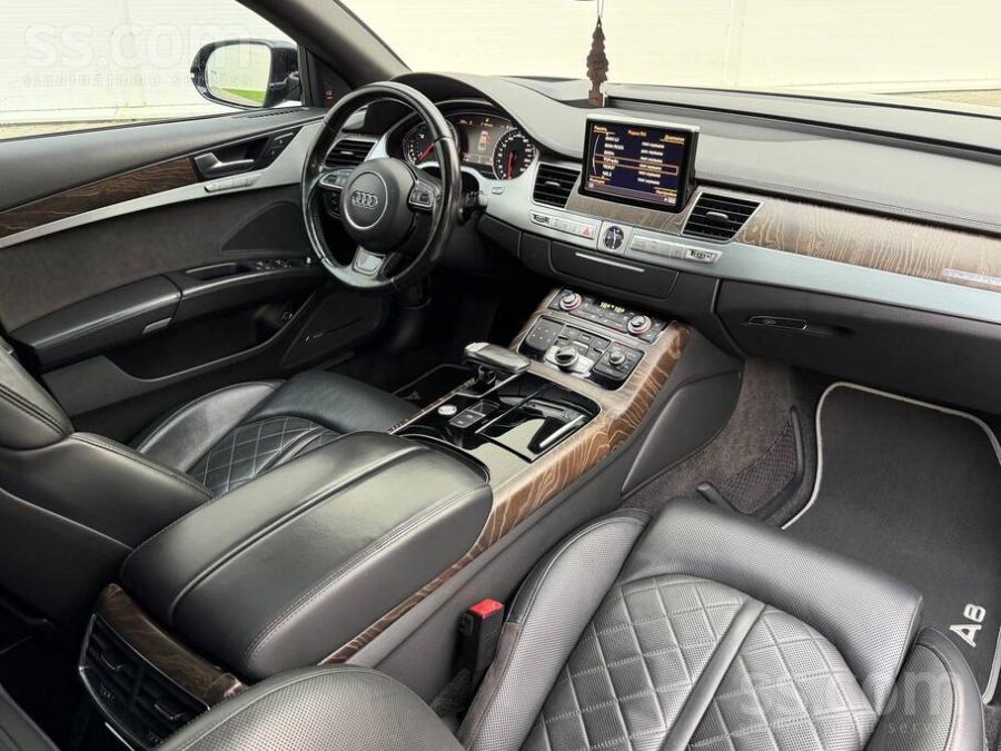 Black Audi A8 2016 in Riga, with an engine capacity of 4.20 L and mileage of 0 thousand km for 18500 €, photo 51 on AUTOMOTO.COM.LV