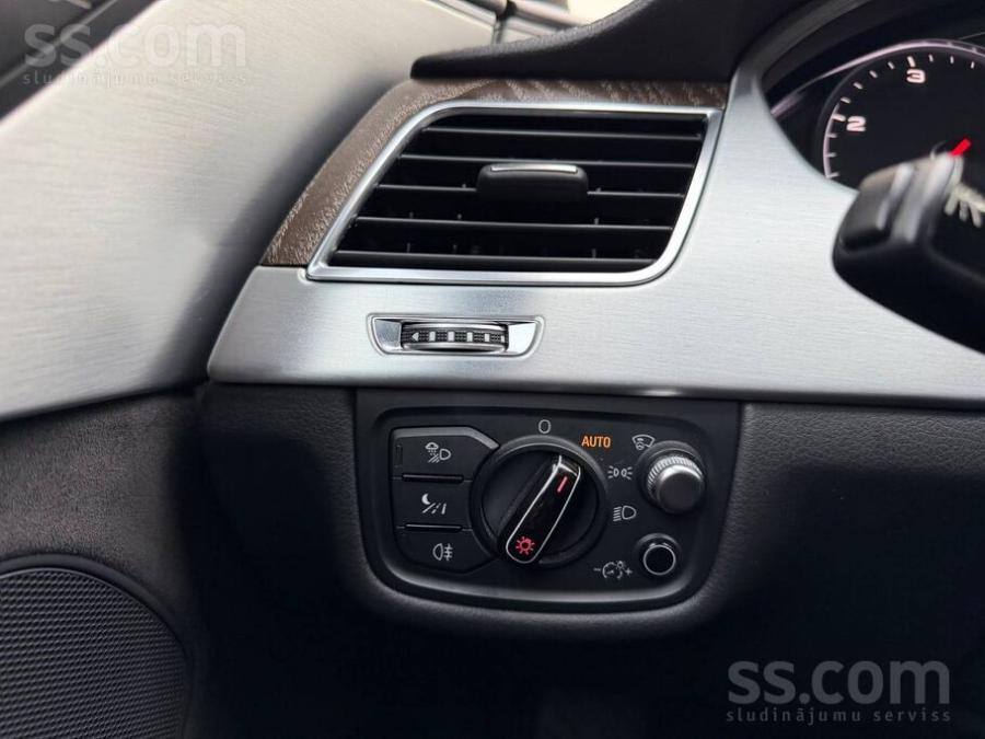 Black Audi A8 2016 in Riga, with an engine capacity of 4.20 L and mileage of 0 thousand km for 18500 €, photo 60 on AUTOMOTO.COM.LV