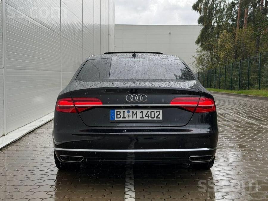 Black Audi A8 2016 in Riga, with an engine capacity of 4.20 L and mileage of 0 thousand km for 18500 €, photo 70 on AUTOMOTO.COM.LV