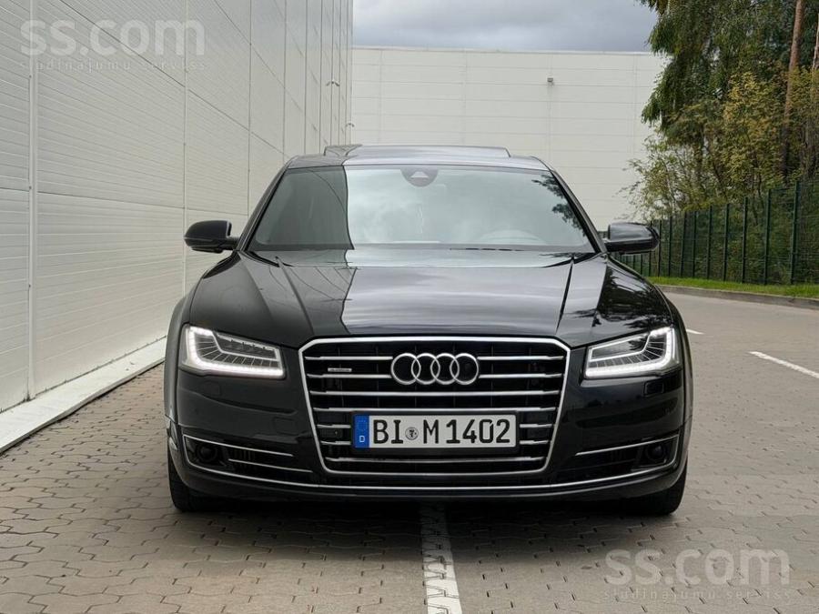 Black Audi A8 2016 in Riga, with an engine capacity of 4.20 L and mileage of 0 thousand km for 18500 €, photo 69 on AUTOMOTO.COM.LV