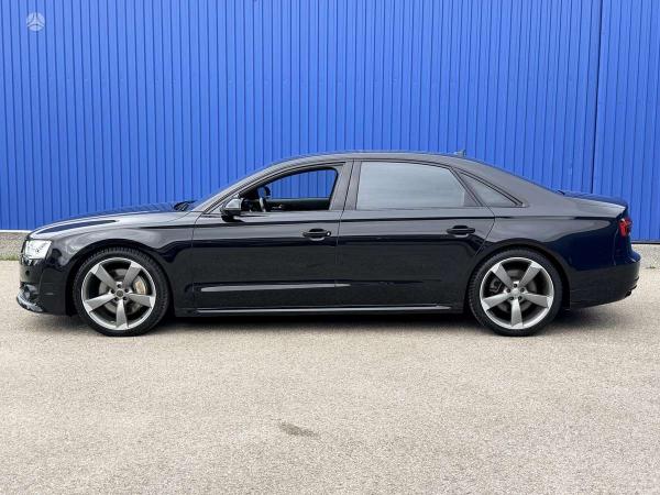 Black Audi A8 2017 in Kaunas, with an engine capacity of 3.99 L and mileage of 166 thousand km for 27900 €, photo 7 on AUTOMOTO.COM.LV