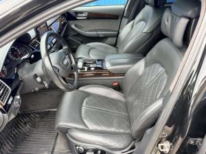 Black Audi A8 2017 in Kaunas, with an engine capacity of 3.99 L and mileage of 166 thousand km for 27900 €, photo 12 on AUTOMOTO.COM.LV