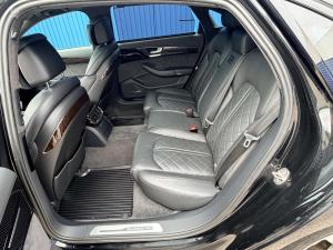 Black Audi A8 2017 in Kaunas, with an engine capacity of 3.99 L and mileage of 166 thousand km for 27900 €, photo 16 on AUTOMOTO.COM.LV