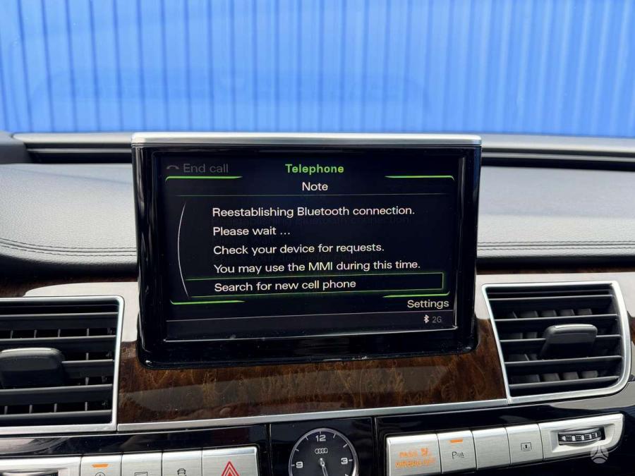 Black Audi A8 2017 in Kaunas, with an engine capacity of 3.99 L and mileage of 166 thousand km for 27900 €, photo 29 on AUTOMOTO.COM.LV