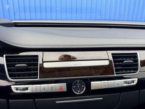 Black Audi A8 2017 in Kaunas, with an engine capacity of 3.99 L and mileage of 166 thousand km for 27900 €, photo 33 on AUTOMOTO.COM.LV