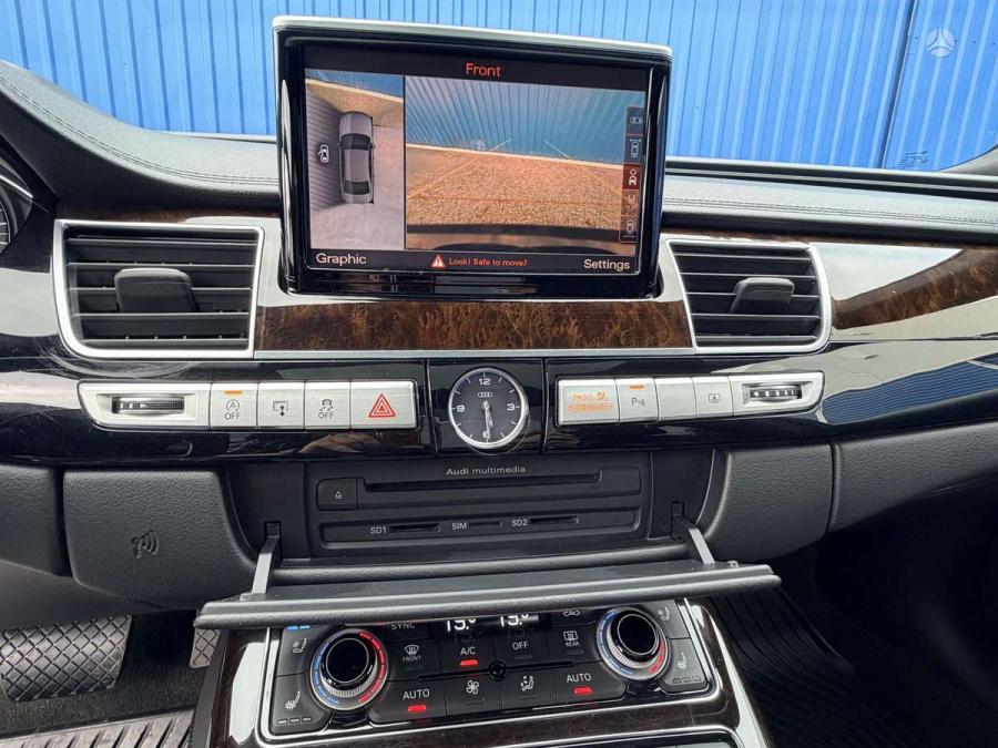 Black Audi A8 2017 in Kaunas, with an engine capacity of 3.99 L and mileage of 166 thousand km for 27900 €, photo 34 on AUTOMOTO.COM.LV