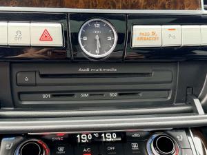 Black Audi A8 2017 in Kaunas, with an engine capacity of 3.99 L and mileage of 166 thousand km for 27900 €, photo 35 on AUTOMOTO.COM.LV
