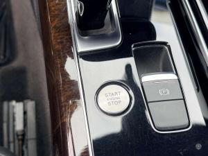 Black Audi A8 2017 in Kaunas, with an engine capacity of 3.99 L and mileage of 166 thousand km for 27900 €, photo 37 on AUTOMOTO.COM.LV