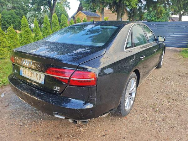 Black Audi A8 2017 in Telschi, with an engine capacity of 2.97 L and mileage of 238 thousand km for 12300 €, photo 5 on AUTOMOTO.COM.LV