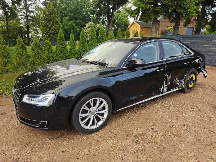 Melns Audi A8 2017 Telšiai, ar dzinēja tilpumu 2.97 L un nobraukumu 238 tūkst. km par 12300 €, foto 22 vietnē AUTOMOTO.COM.LV