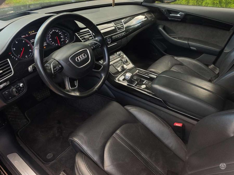 Melns Audi A8 2017 Telšiai, ar dzinēja tilpumu 2.97 L un nobraukumu 238 tūkst. km par 12300 €, foto 34 vietnē AUTOMOTO.COM.LV