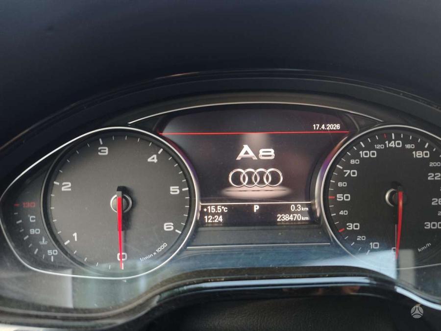 Melns Audi A8 2017 Telšiai, ar dzinēja tilpumu 2.97 L un nobraukumu 238 tūkst. km par 12300 €, foto 35 vietnē AUTOMOTO.COM.LV