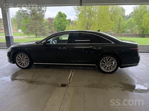 Black Audi A8 2017 in Riga, with an engine capacity of 3.00 L and mileage of 135 thousand km for 39500 €, photo 6 on AUTOMOTO.COM.LV