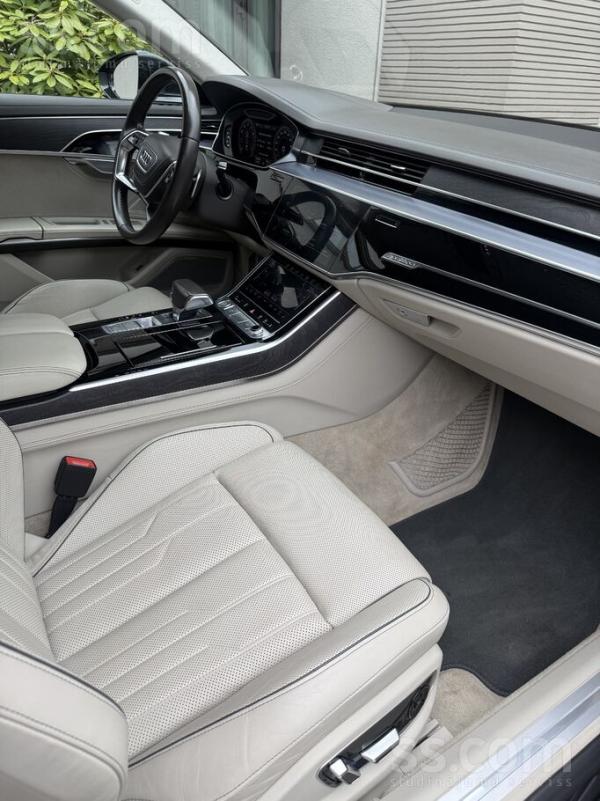 Black Audi A8 2017 in Riga, with an engine capacity of 3.00 L and mileage of 135 thousand km for 39500 €, photo 9 on AUTOMOTO.COM.LV