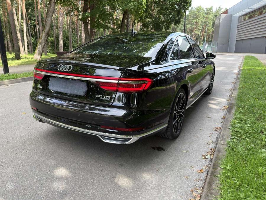 Black Audi A8 2017 in Alytus, with an engine capacity of 2.97 L and mileage of 205 thousand km for 36000 €, photo 15 on AUTOMOTO.COM.LV
