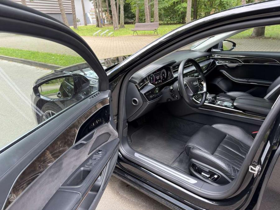 Black Audi A8 2017 in Alytus, with an engine capacity of 2.97 L and mileage of 205 thousand km for 36000 €, photo 18 on AUTOMOTO.COM.LV
