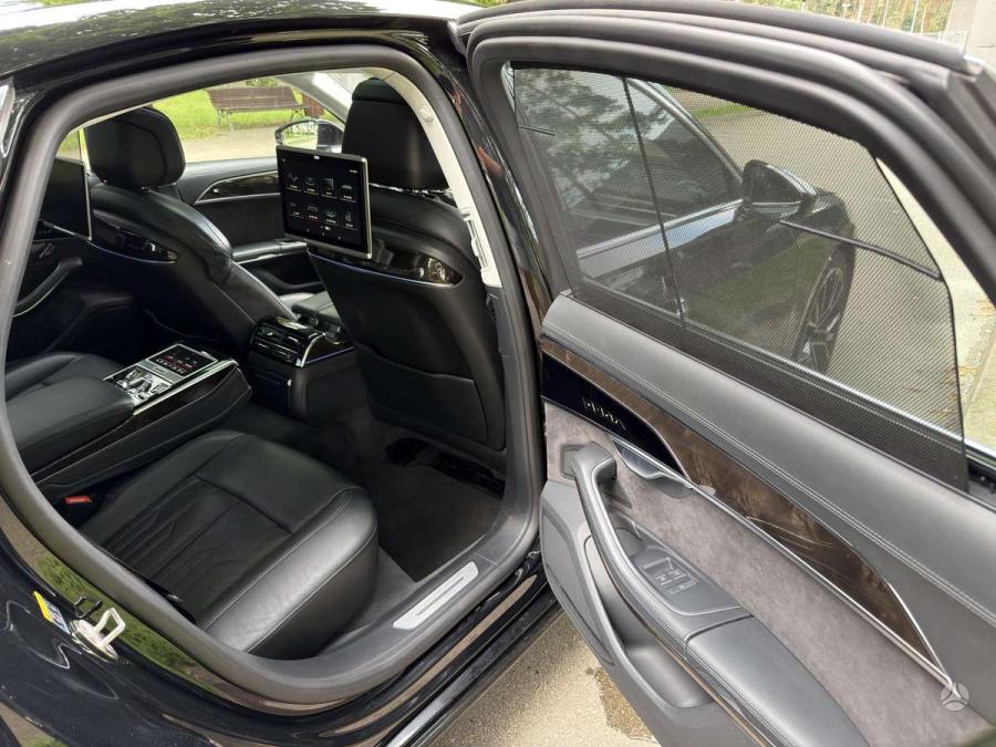 Black Audi A8 2017 in Alytus, with an engine capacity of 2.97 L and mileage of 205 thousand km for 36000 €, photo 21 on AUTOMOTO.COM.LV