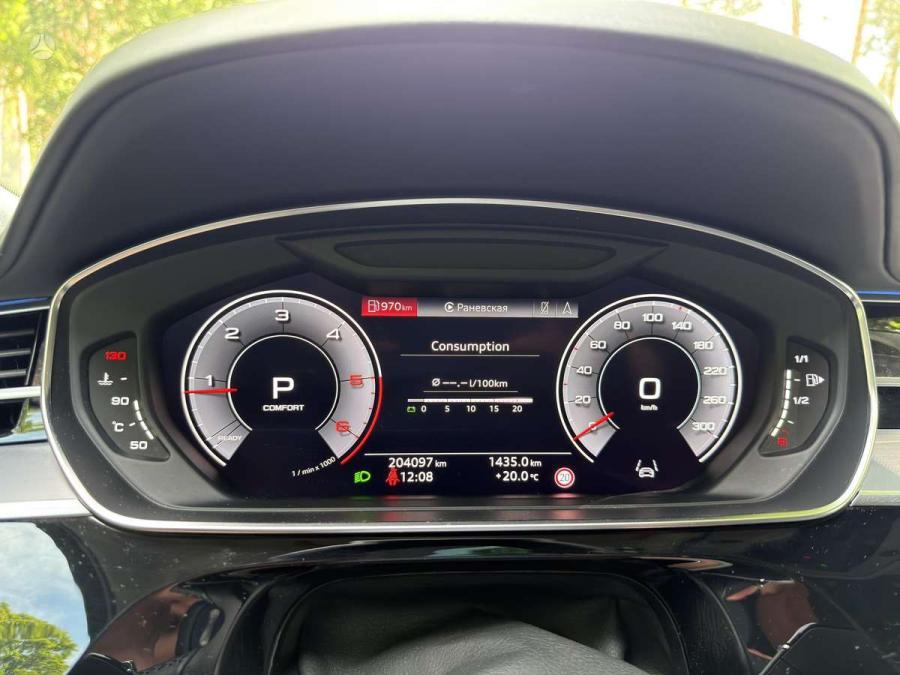 Black Audi A8 2017 in Alytus, with an engine capacity of 2.97 L and mileage of 205 thousand km for 36000 €, photo 27 on AUTOMOTO.COM.LV