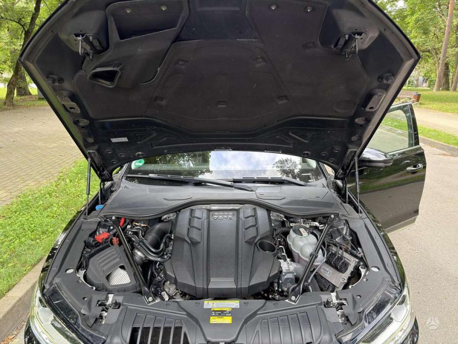 Black Audi A8 2017 in Alytus, with an engine capacity of 2.97 L and mileage of 205 thousand km for 36000 €, photo 28 on AUTOMOTO.COM.LV
