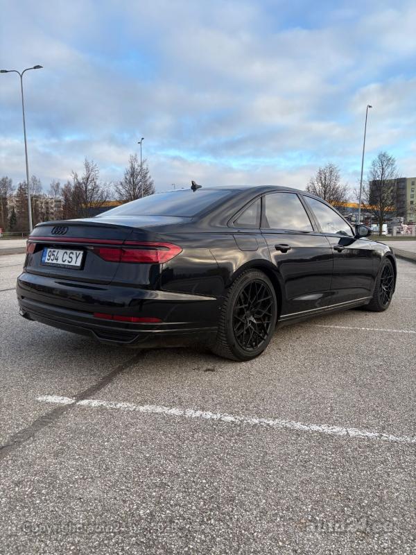 Black Audi A8 2018 in Tartu, with an engine capacity of 3.00 L and mileage of 159 thousand km for 38900 €, photo 5 on AUTOMOTO.COM.LV