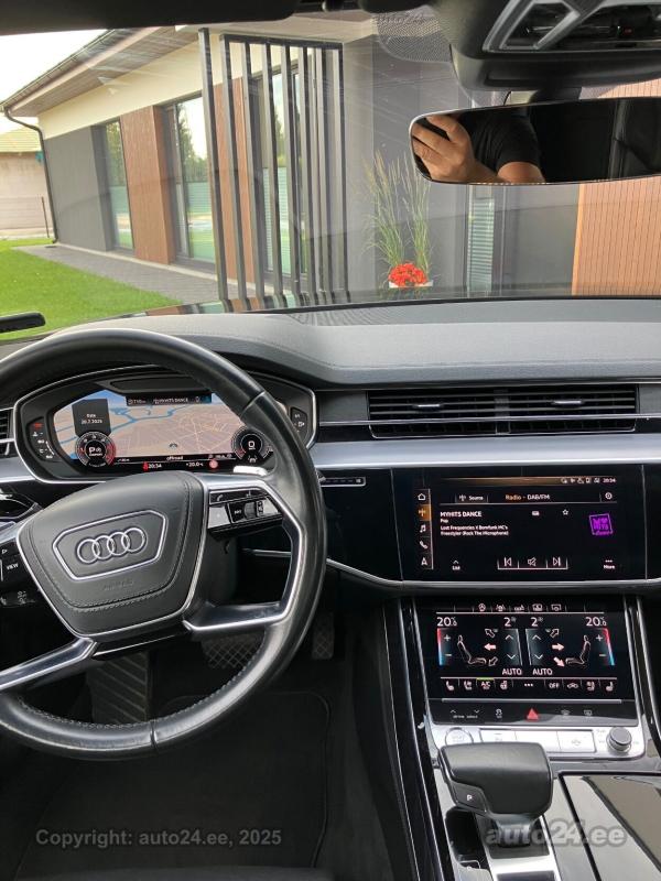Black Audi A8 2018 in Tartu, with an engine capacity of 3.00 L and mileage of 159 thousand km for 38900 €, photo 10 on AUTOMOTO.COM.LV