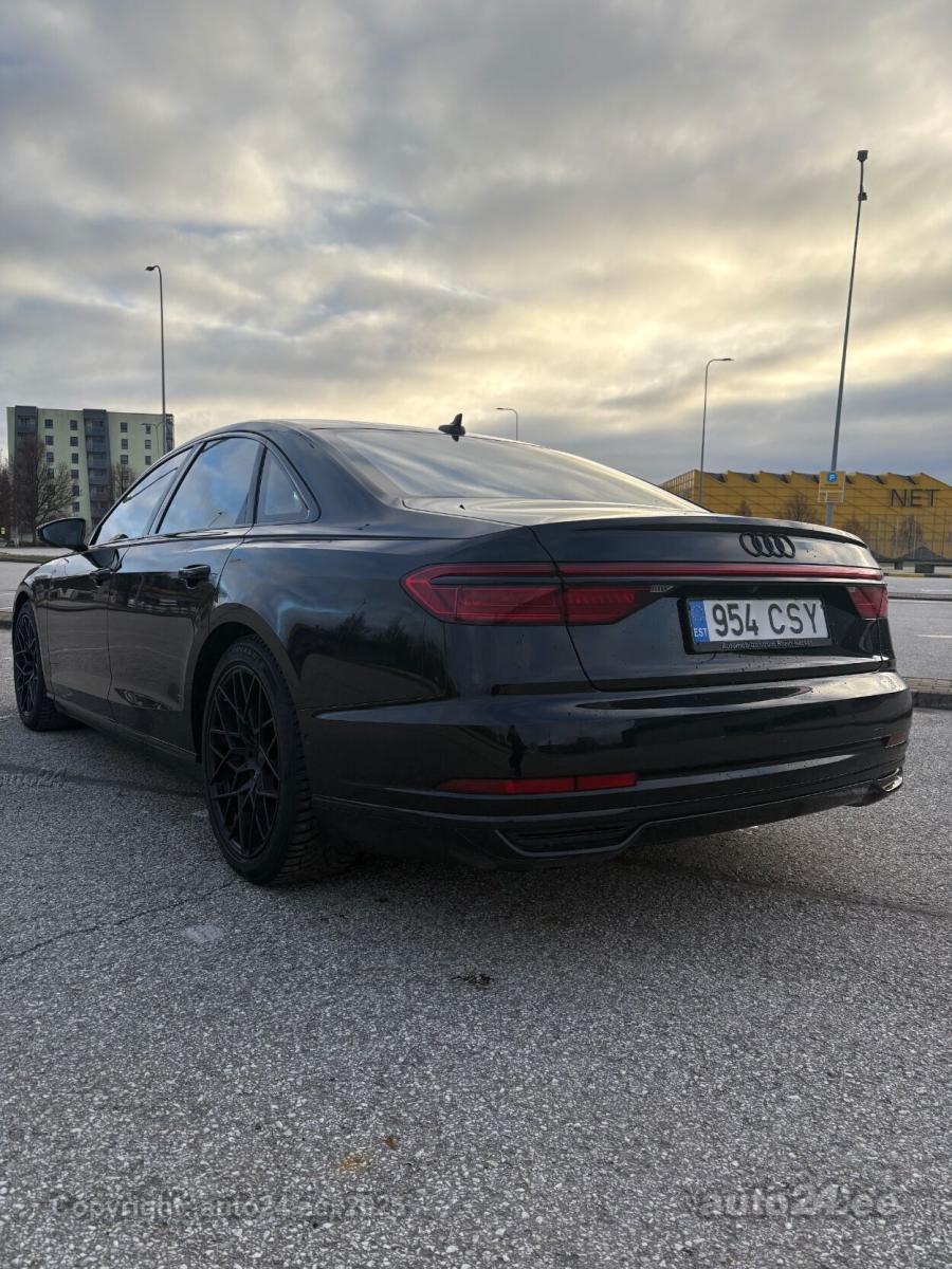 Black Audi A8 2018 in Tartu, with an engine capacity of 3.00 L and mileage of 159 thousand km for 38900 €, photo 6 on AUTOMOTO.COM.LV