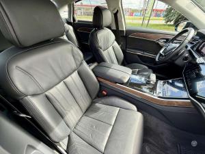 Black Audi A8 2018 in Taurage, with an engine capacity of 3.00 L and mileage of 250 thousand km for 27900 €, photo 12 on AUTOMOTO.COM.LV
