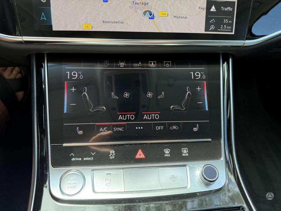 Black Audi A8 2018 in Taurage, with an engine capacity of 3.00 L and mileage of 250 thousand km for 27900 €, photo 18 on AUTOMOTO.COM.LV