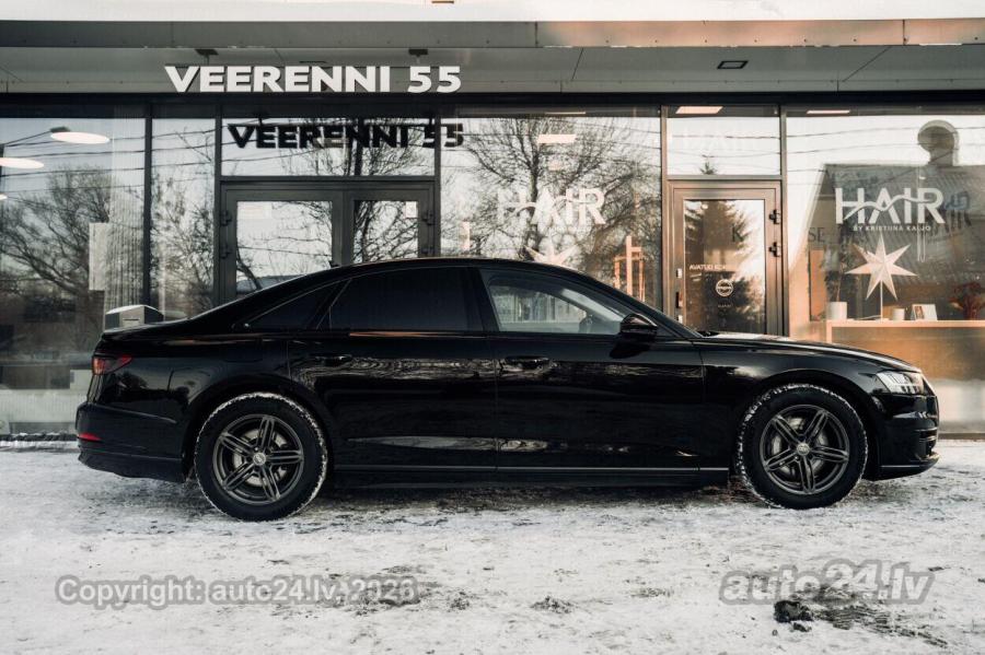 Black Audi A8 2018 in Tallinn, with an engine capacity of 3.00 L and mileage of 150 thousand km for 37900 €, photo 4 on AUTOMOTO.COM.LV
