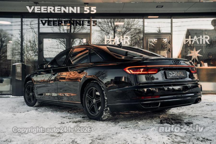 Black Audi A8 2018 in Tallinn, with an engine capacity of 3.00 L and mileage of 150 thousand km for 37900 €, photo 5 on AUTOMOTO.COM.LV