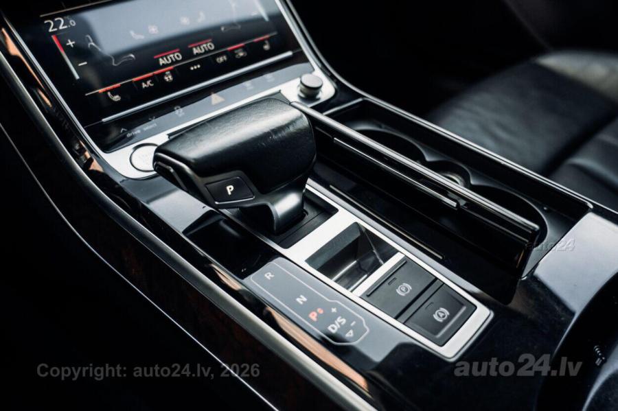 Black Audi A8 2018 in Tallinn, with an engine capacity of 3.00 L and mileage of 150 thousand km for 37900 €, photo 15 on AUTOMOTO.COM.LV