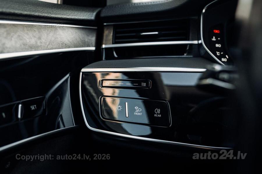 Black Audi A8 2018 in Tallinn, with an engine capacity of 3.00 L and mileage of 150 thousand km for 37900 €, photo 20 on AUTOMOTO.COM.LV