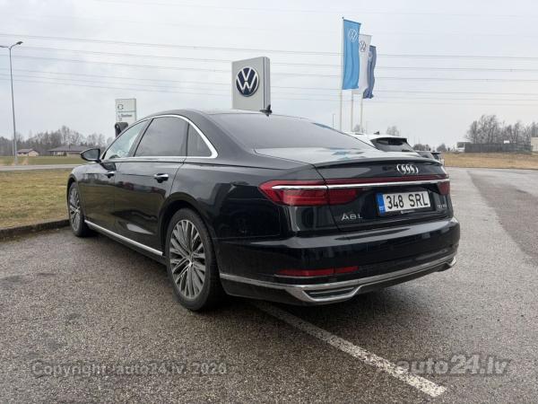Black Audi A8 2018 in Viljandi, with an engine capacity of 3.00 L and mileage of 162 thousand km for 34900 €, photo 3 on AUTOMOTO.COM.LV