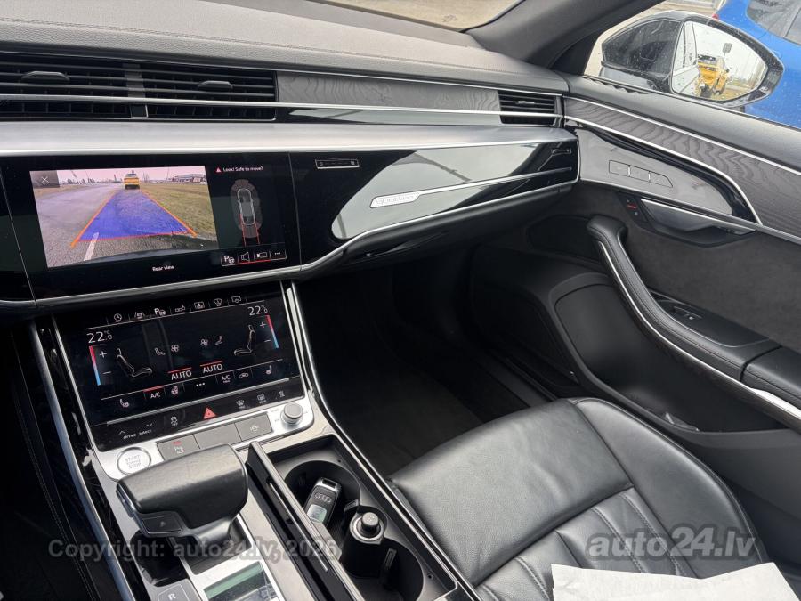 Black Audi A8 2018 in Viljandi, with an engine capacity of 3.00 L and mileage of 163 thousand km for 34900 €, photo 19 on AUTOMOTO.COM.LV