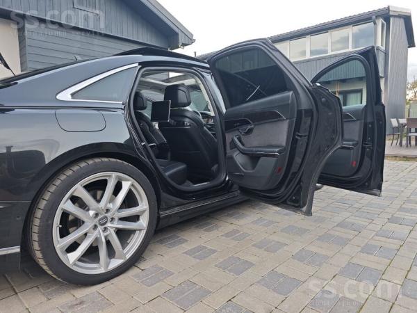 Black Audi A8 2018 in Riga, with an engine capacity of 3.00 L and mileage of 150 thousand km for 38500 €, photo 6 on AUTOMOTO.COM.LV