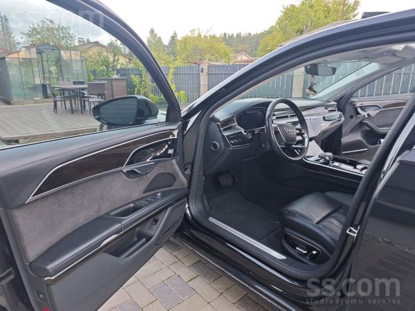 Black Audi A8 2018 in Riga, with an engine capacity of 3.00 L and mileage of 150 thousand km for 38500 €, photo 10 on AUTOMOTO.COM.LV