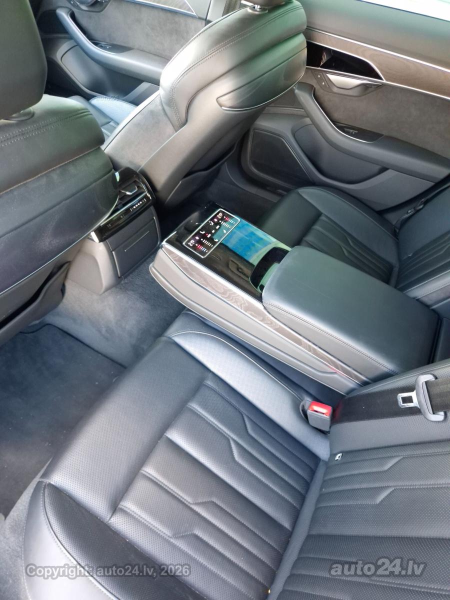 Melns Audi A8 2018 Tartu, ar dzinēja tilpumu 3.00 L un nobraukumu 222 tūkst. km par 28500 €, foto 10 vietnē AUTOMOTO.COM.LV