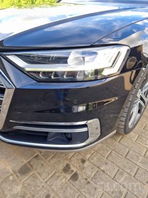 Black Audi A8 2018 in Riga, with an engine capacity of 3.00 L and mileage of 230 thousand km for 30000 €, photo 9 on AUTOMOTO.COM.LV