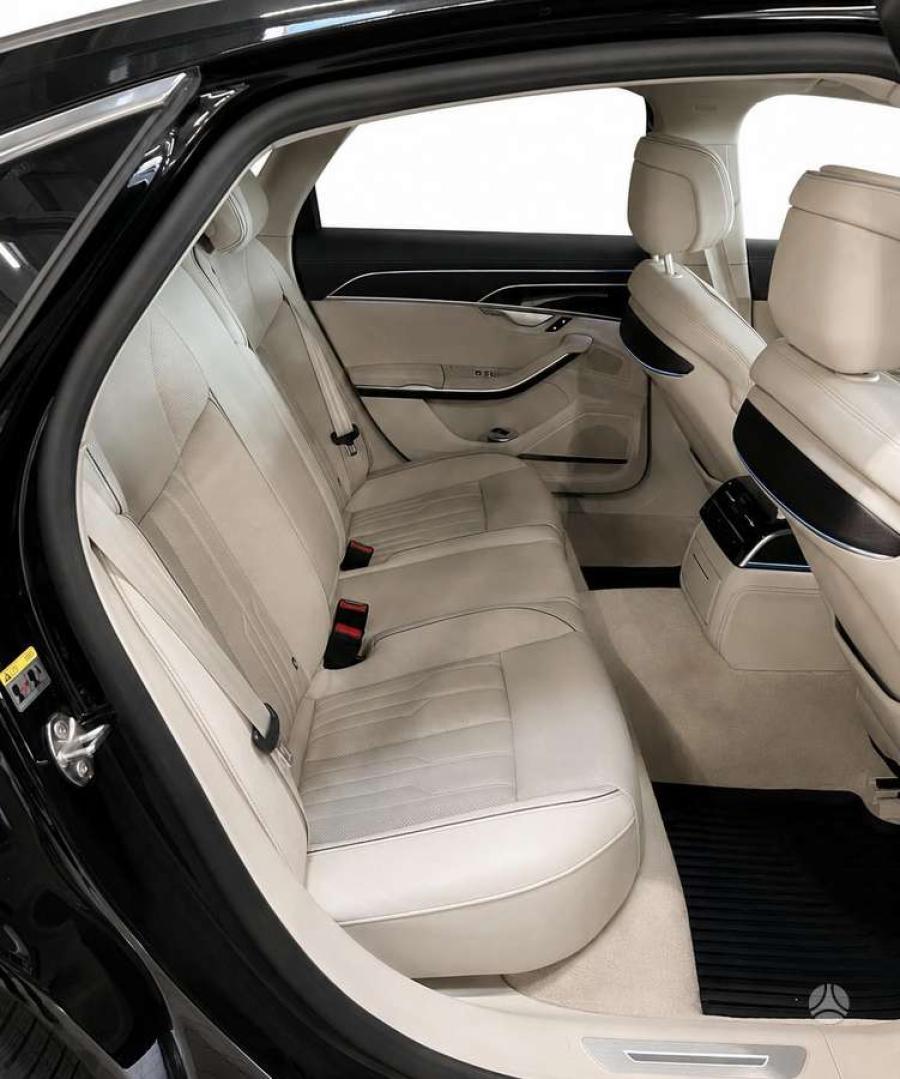 Black Audi A8 2018 in Kaunas, with an engine capacity of 3.00 L and mileage of 72 thousand km for 34800 €, photo 8 on AUTOMOTO.COM.LV